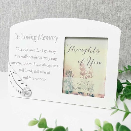 How to create a beautiful memory table for a funeral