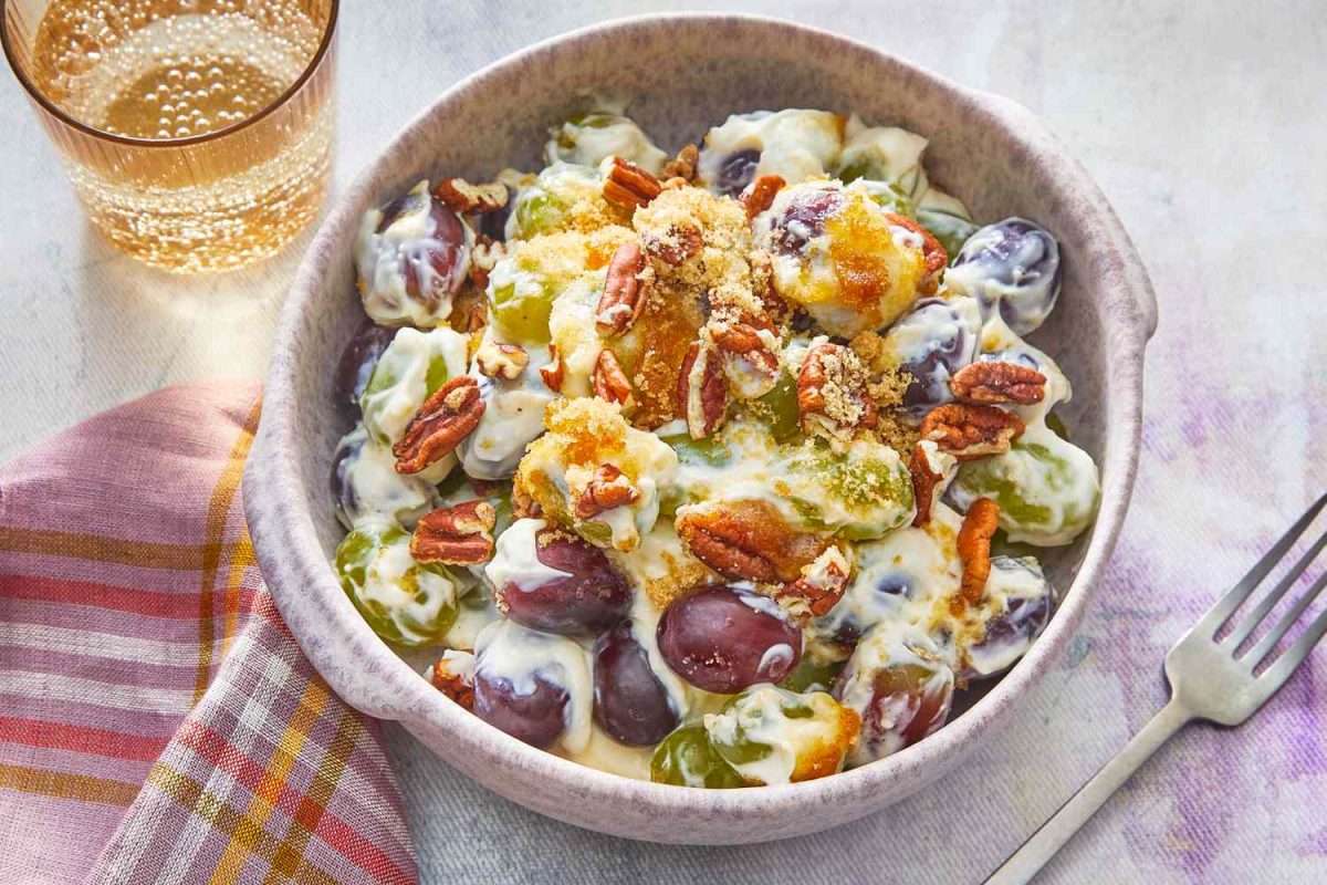 10 Funeral Salad Recipes That Are Perfect For Funerals